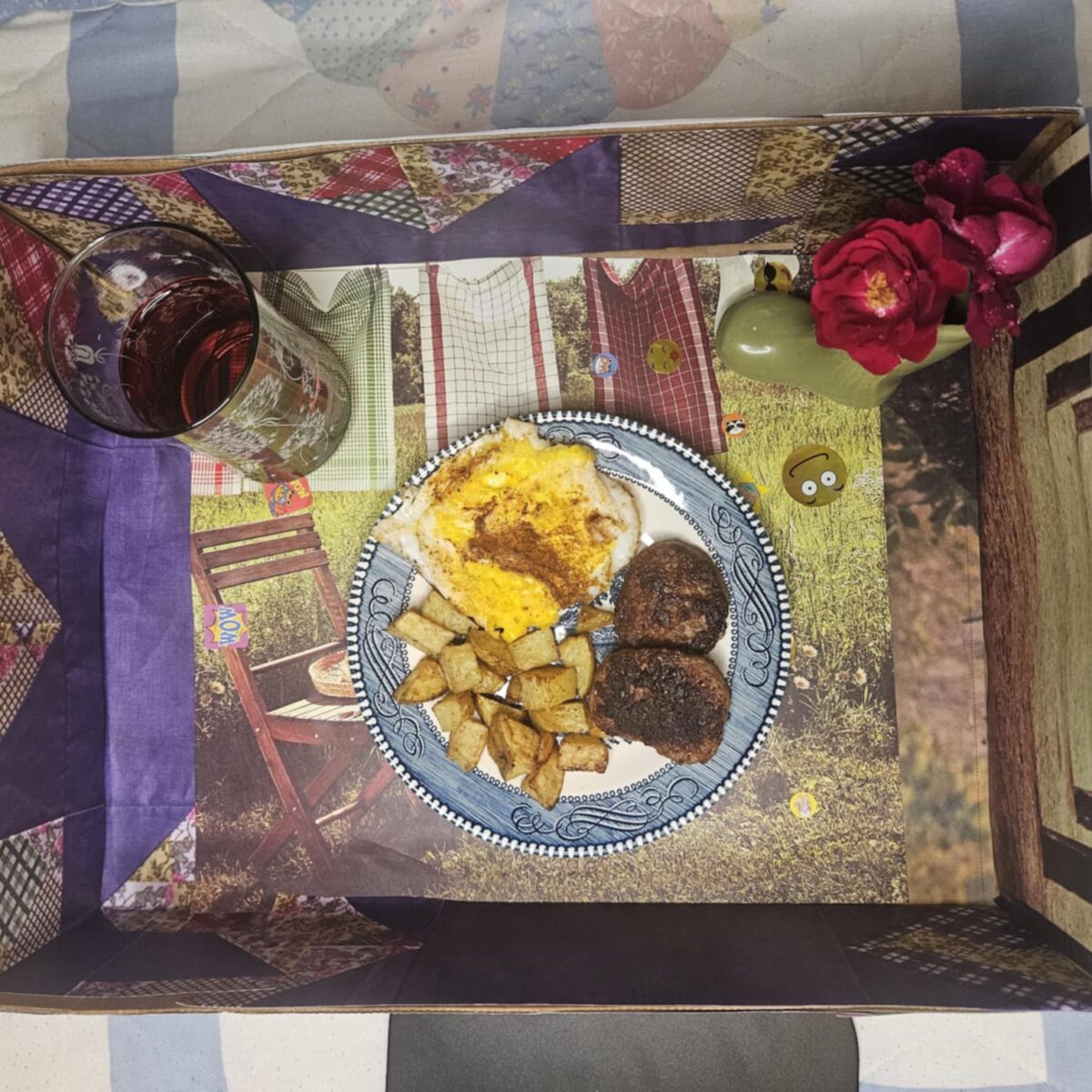 Mother's Day Craft For Kids - Breakfast In Bed Tray - Lintukoto Homestead